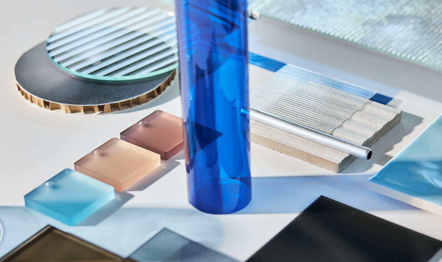 New Aspects #01: Colour Transparency