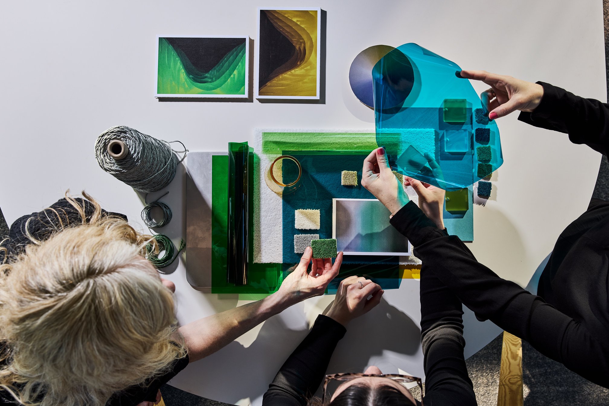 New Aspects #01: Colour Transparency