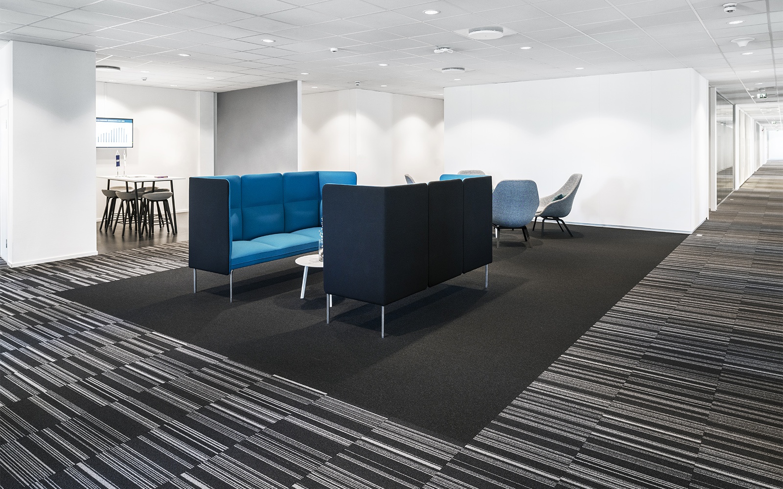 Carpets in interior design: 4 surprising examples